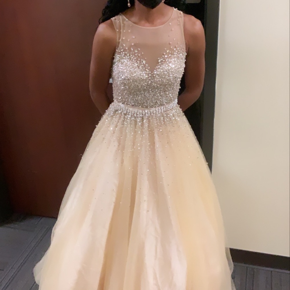 Formal Dress Beige Dress Prom Ballroom Gown Size 0-2 … - Gem
